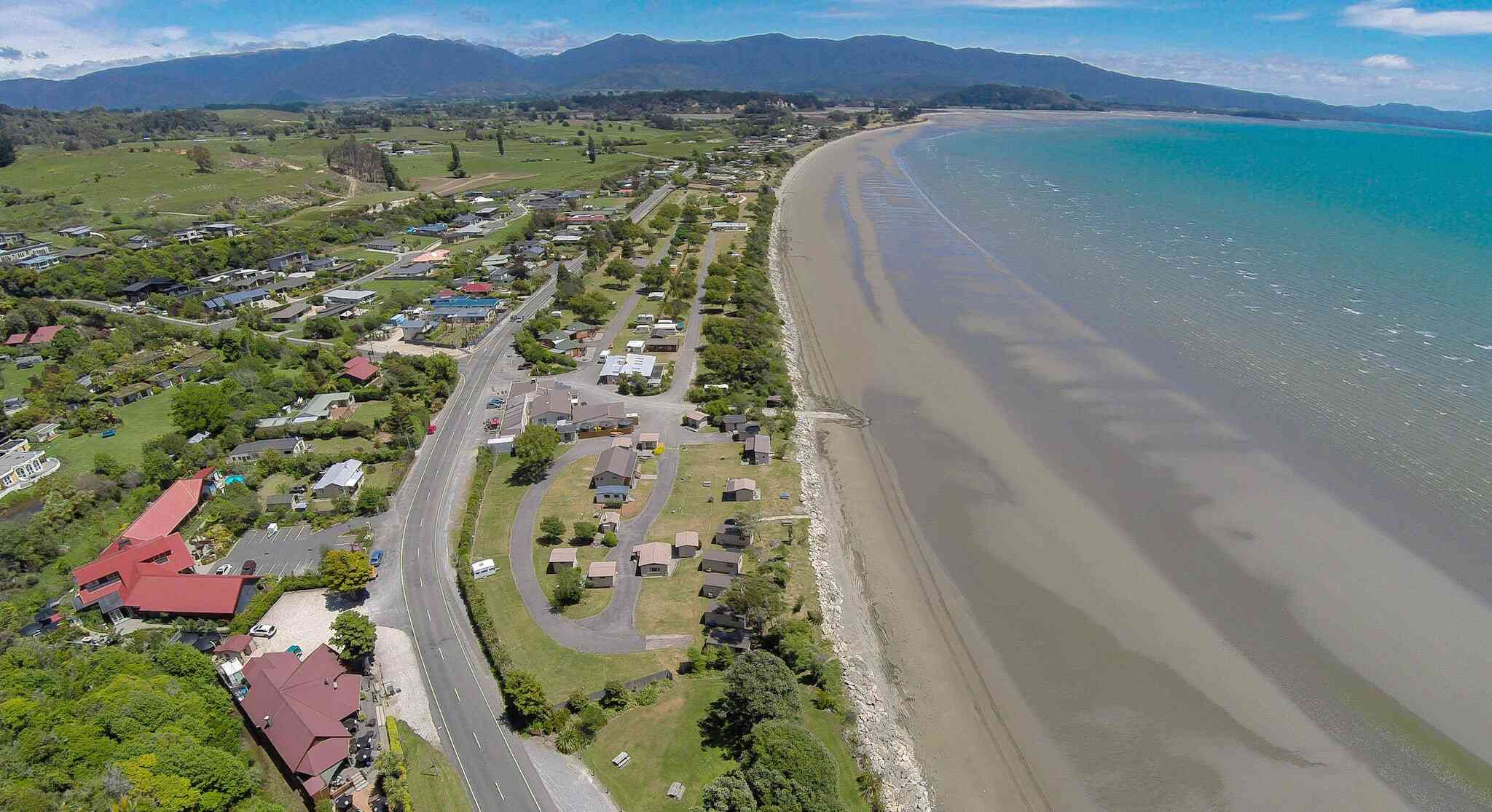 Pohara Beach TOP 10 Holiday Park, Nelson Region, NZ - 86 travel reviews ...
