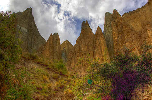 Omarama Clay Cliffs , Mount Cook - MacKenzie, NZ - 25 travel reviews ...