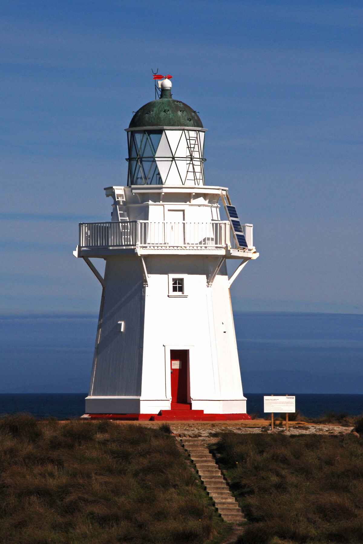 Waipapa Point Lighthouse, Southland, NZ - 2 travel reviews for Waipapa ...